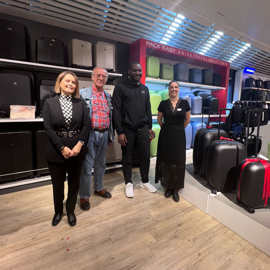 Manor Genf feiert Geburtstag und Pack Easy sponsert den Haup...